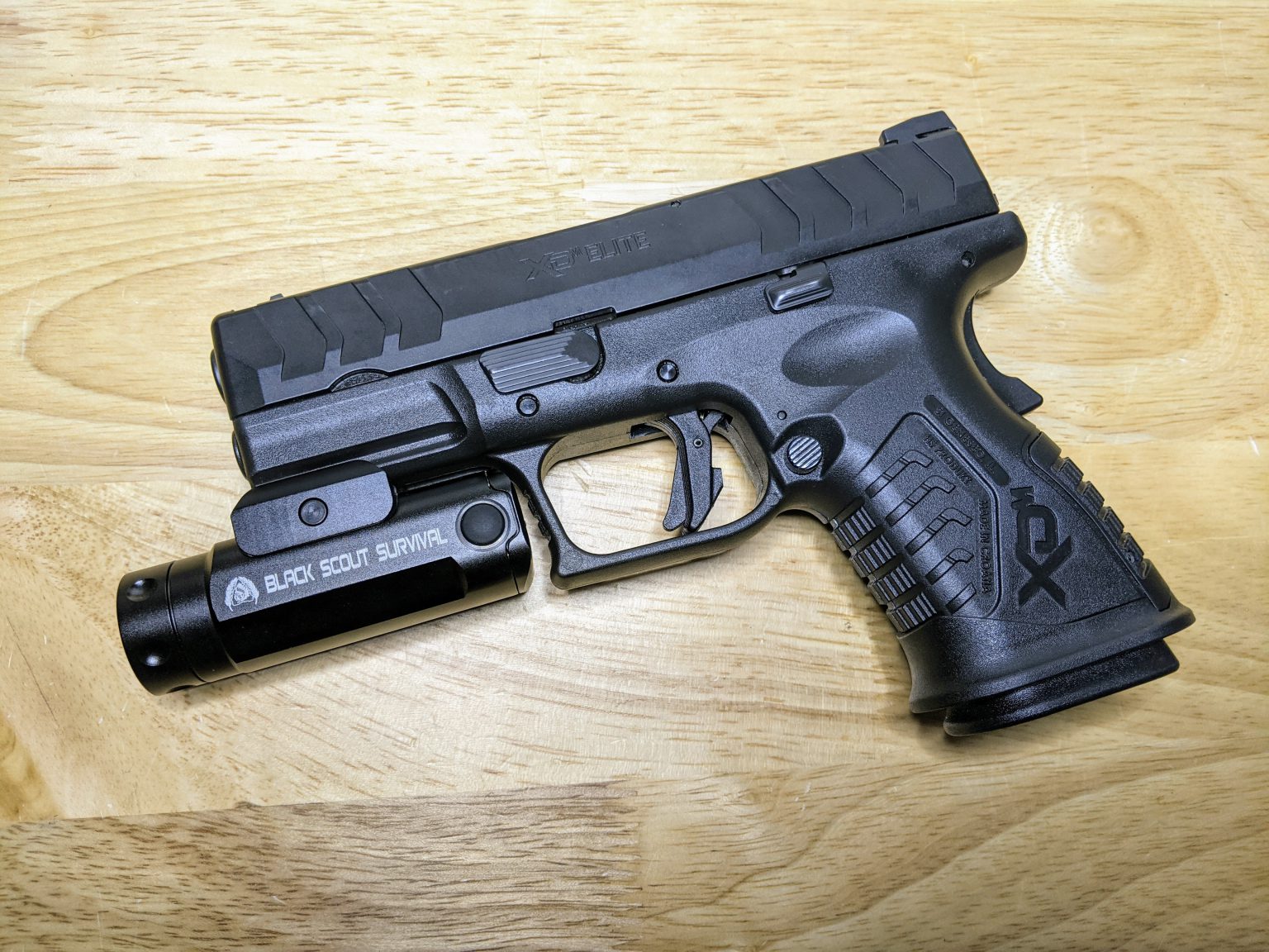 ThruNite TW10 Weaponlight review - USB-C rechargeable tactical light ...