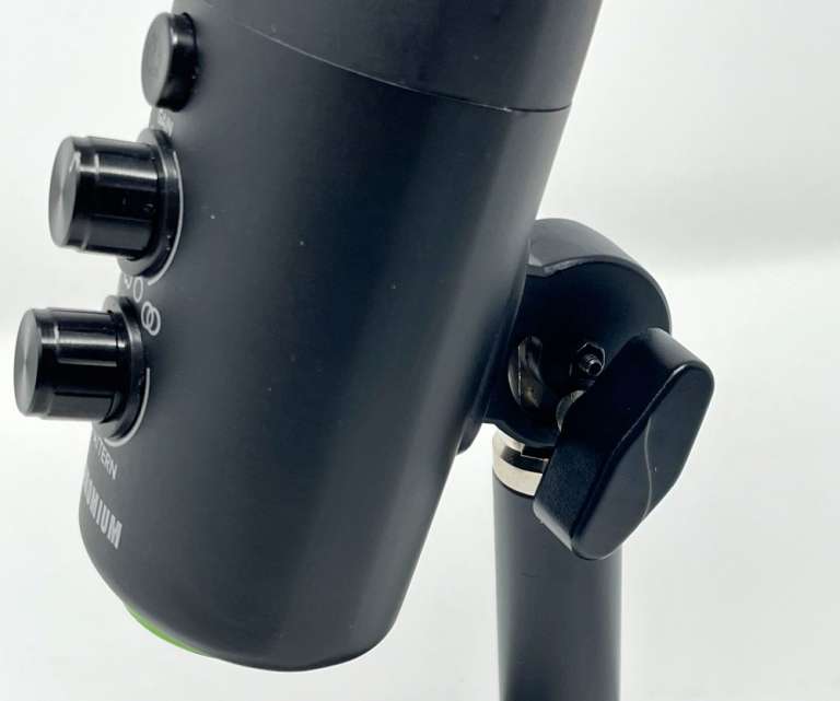 Mackie Element Series Chromium Microphone review - A desktop mic for ...