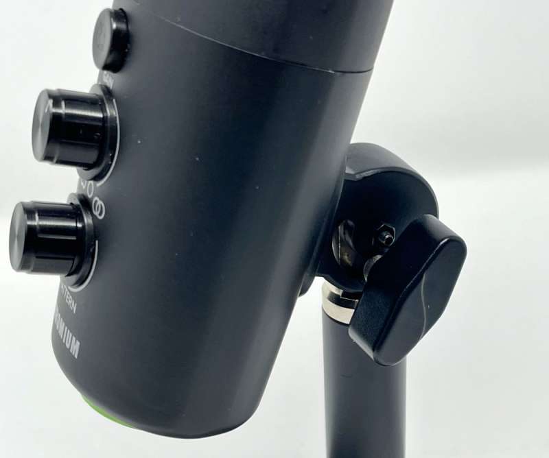 Mackie Element Series Chromium Microphone review - A desktop mic for ...