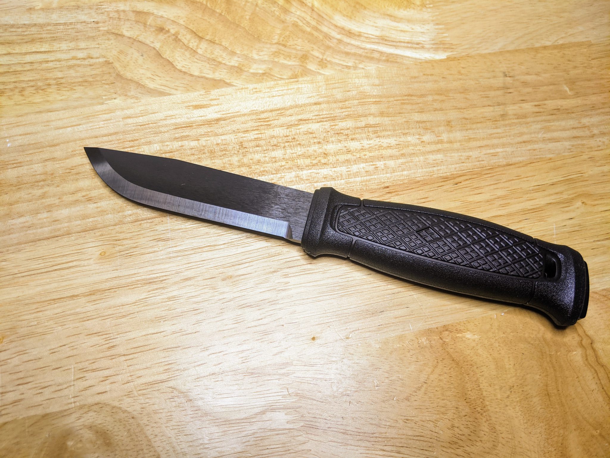 Morakniv Garberg BlackBlade Survival Kit review - Use it to fight off a ...