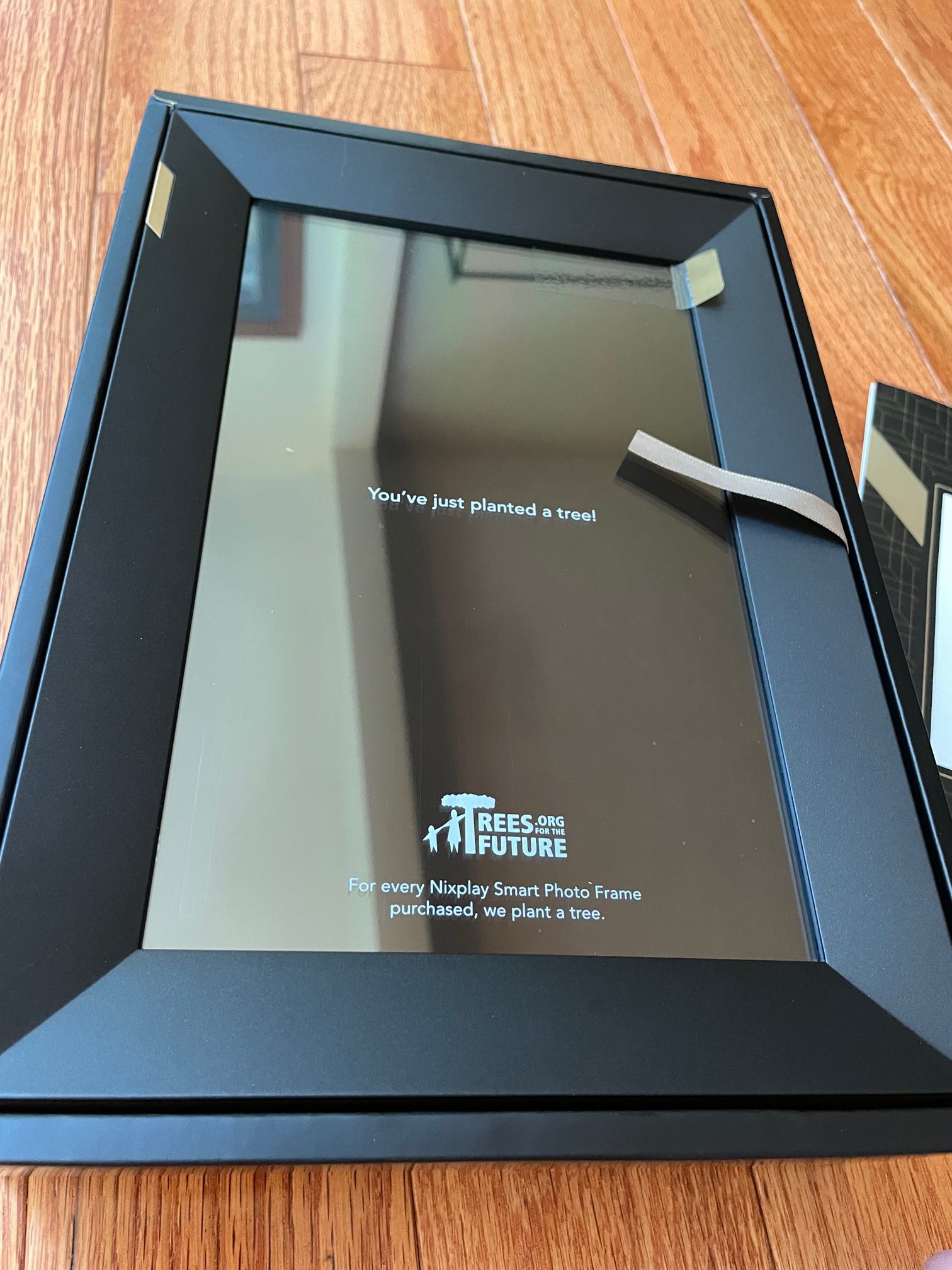 Nixplay’s 10.1-inch W10K WiFi Touchscreen Digital Picture Frame review ...