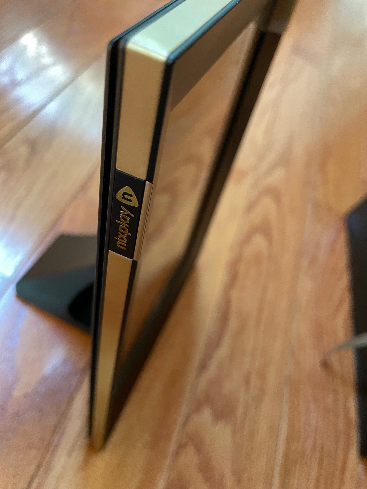 Nixplay’s 10.1-inch W10K WiFi Touchscreen Digital Picture Frame review ...