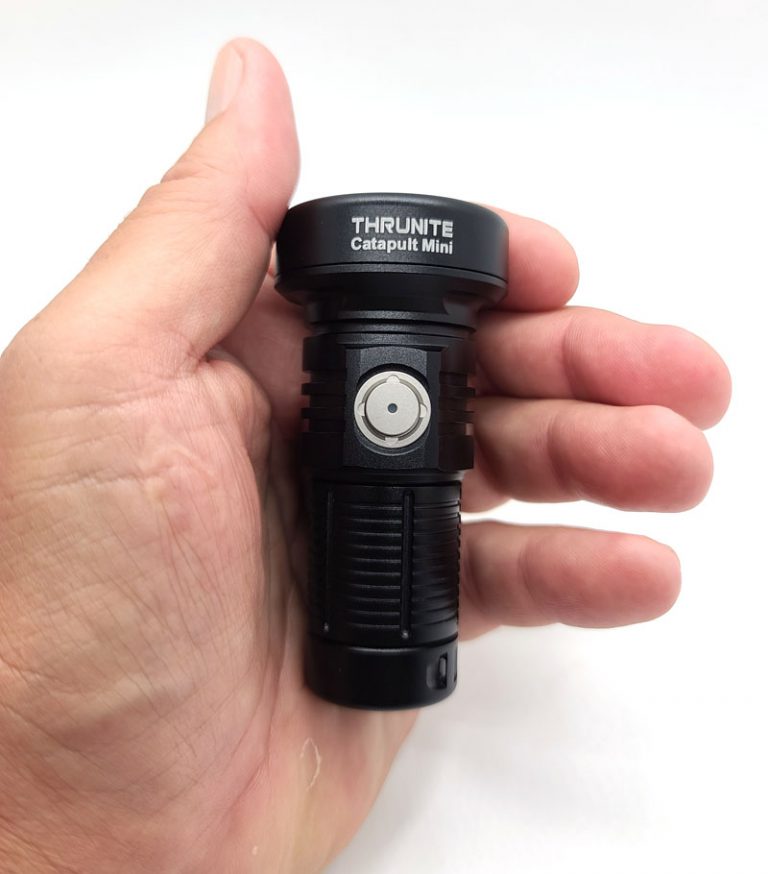 Thrunite Catapult Mini flashlight review - over 600 lumens in the palm ...