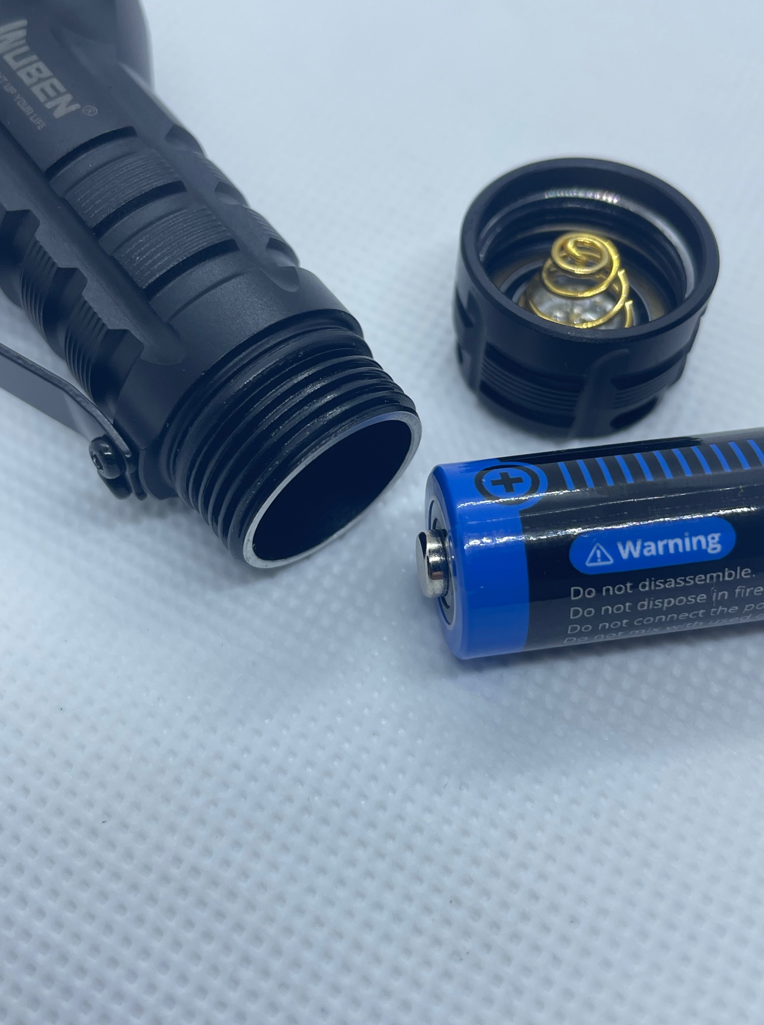 Wuben E6 EDC flashlight review - The Gadgeteer