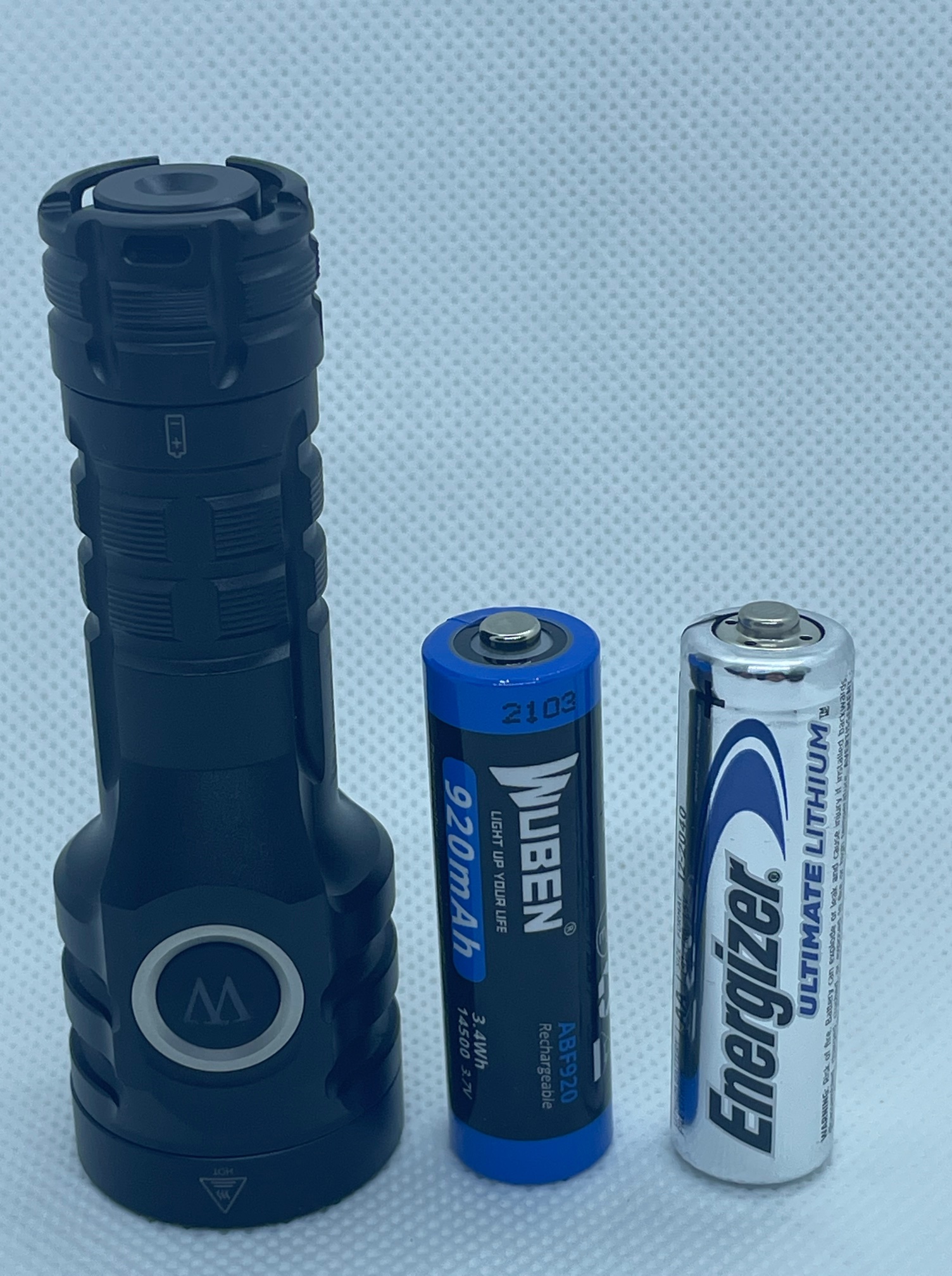 Wuben E6 EDC flashlight review - The Gadgeteer