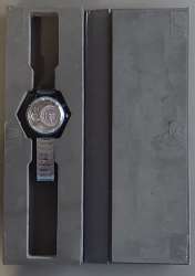 The Electricianz Blue Z watch review - A watch fit for a Blade Runner ...