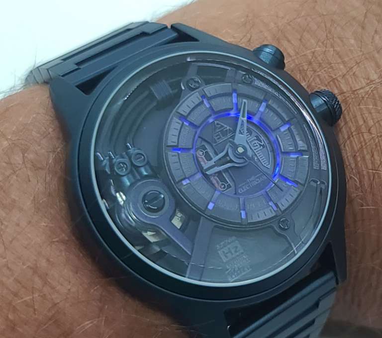 The Electricianz Blue Z watch review - A watch fit for a Blade Runner ...