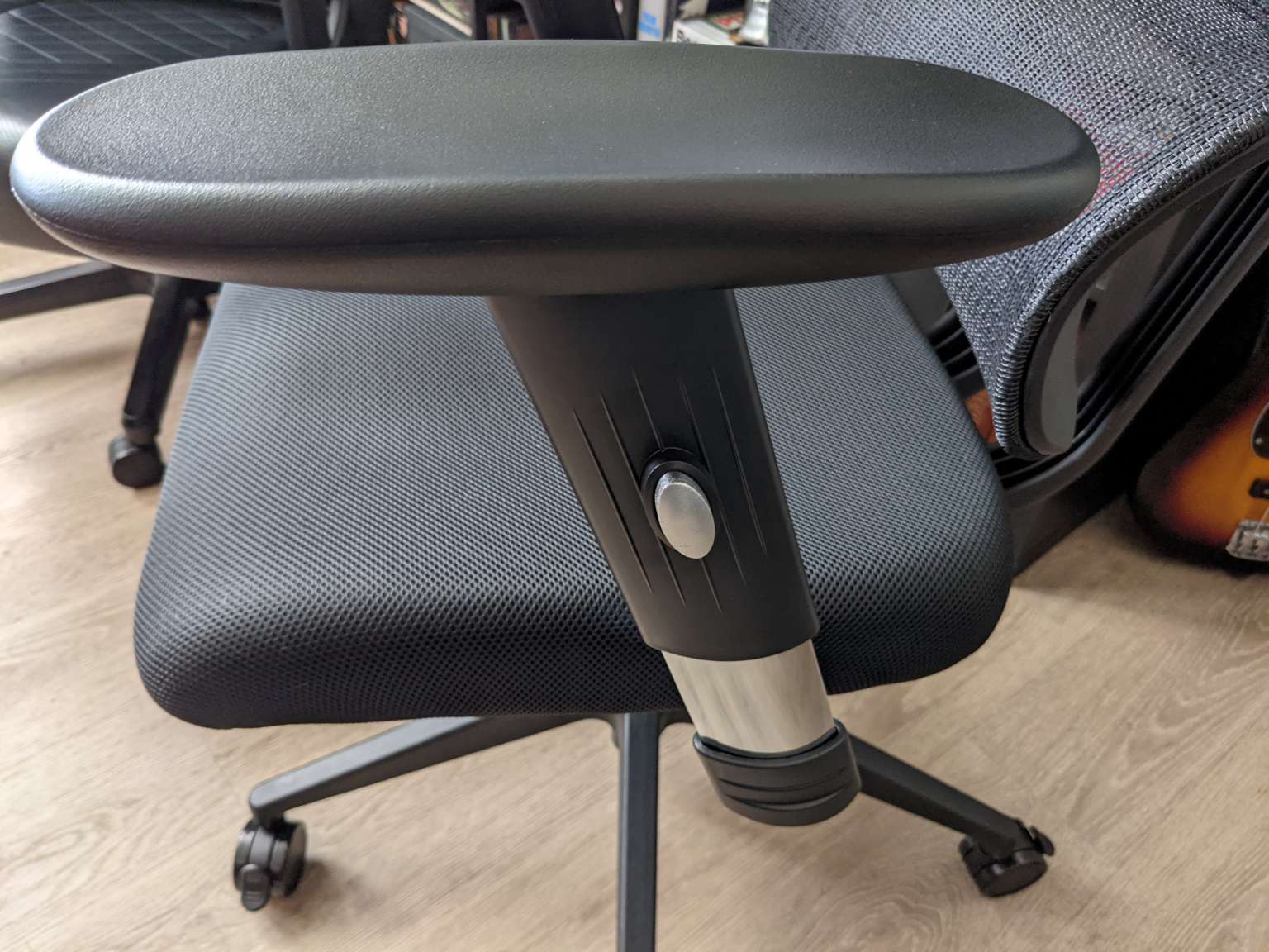 Mavix M4 Gaming Chair review - You don't always get what you pay for ...