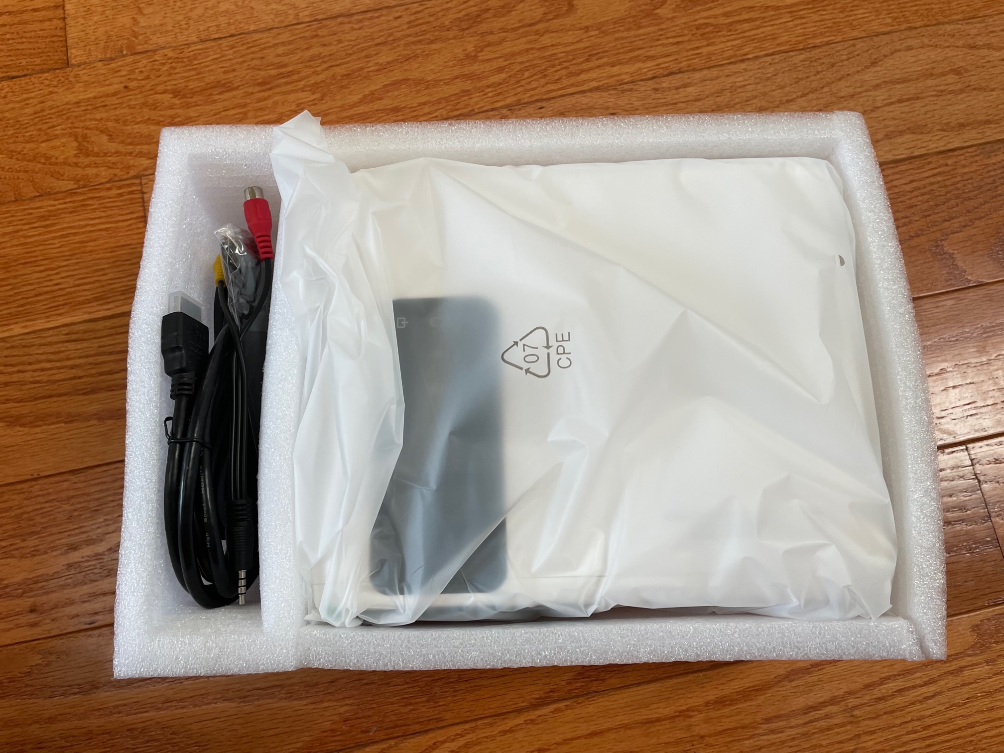 Asakuki Avigator 455W video projector review - Santa is coming and so ...