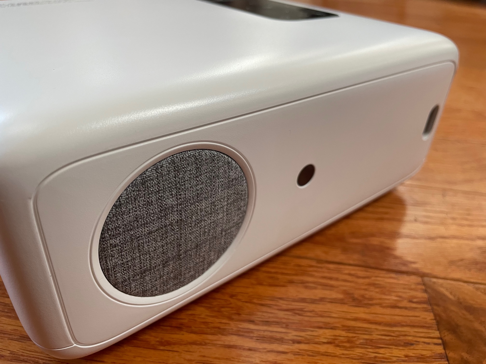 Asakuki Avigator 455W video projector review - Santa is coming and so ...