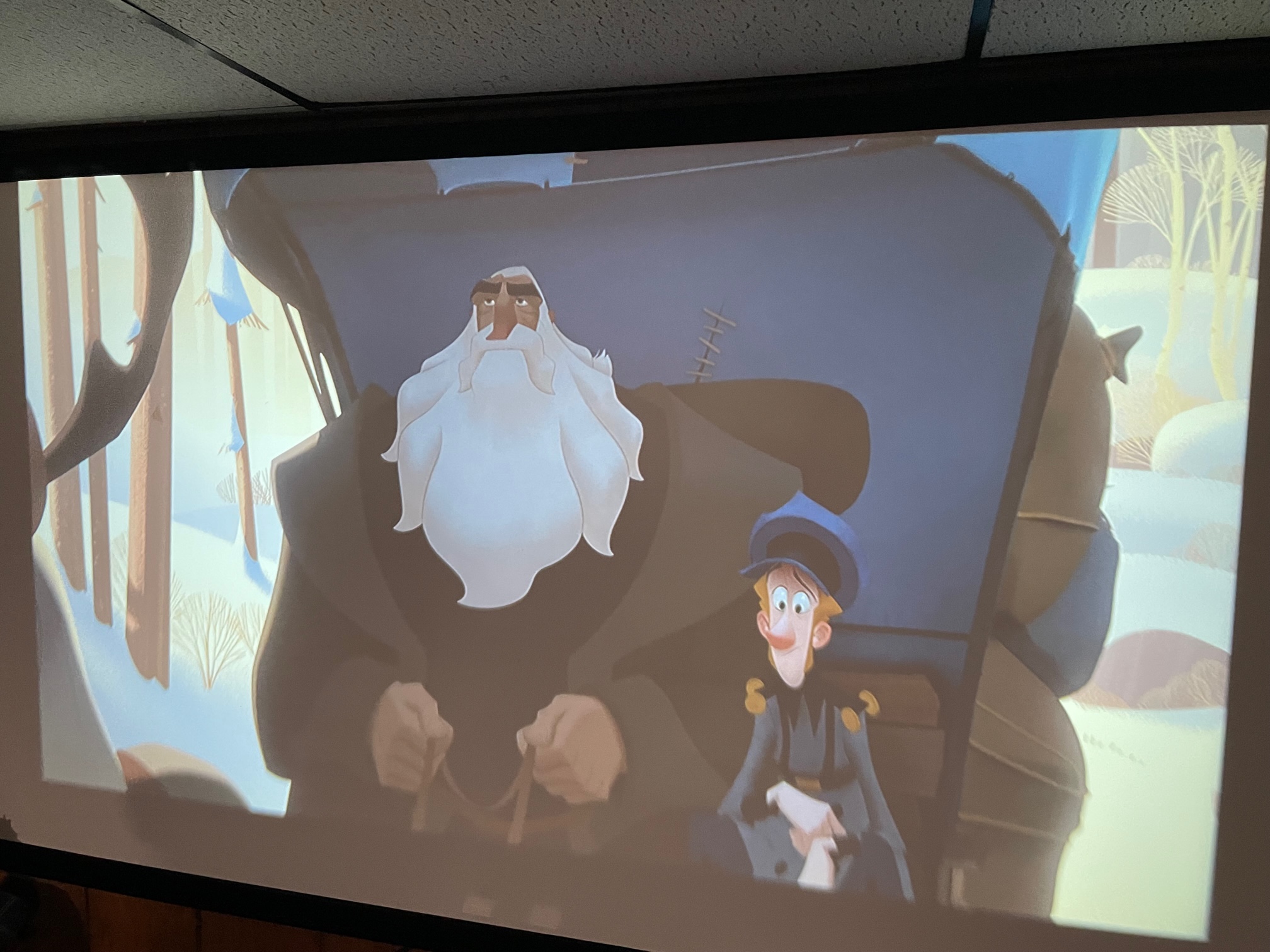 Asakuki Avigator 455W video projector review - Santa is coming and so ...