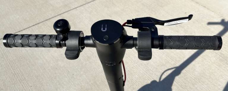 MICROGO M5 Electric Scooter review - The Gadgeteer