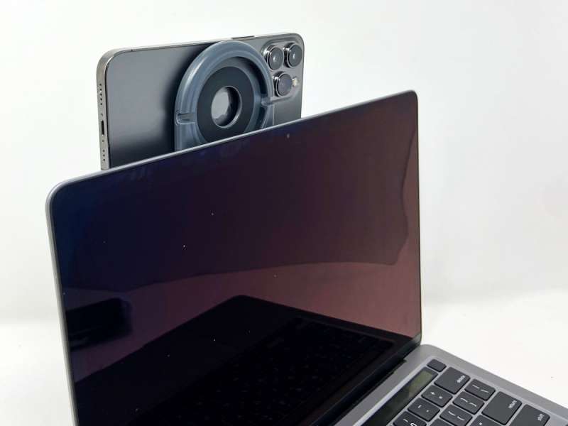 STM Goods MagArm review - Now your iPhone can hang out with your ...