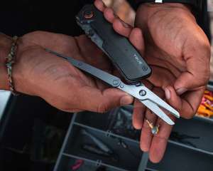 Here's a multi-tool with real scissors - The Gadgeteer
