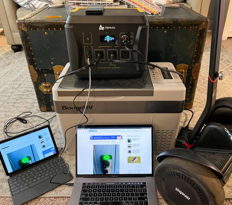 AlphaESS Portable Power Station AP1000 review - many power, much ports ...