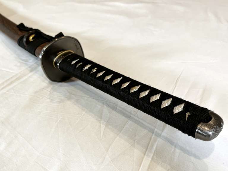 Men's Romantic Custom Katana Review - A Beautiful Handcrafted Sword ...