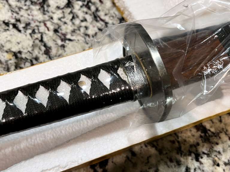 Men's Romantic Custom Katana Review - A Beautiful Handcrafted Sword ...