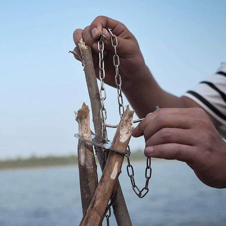 This gadget will make campfire cooking much easier! - The Gadgeteer