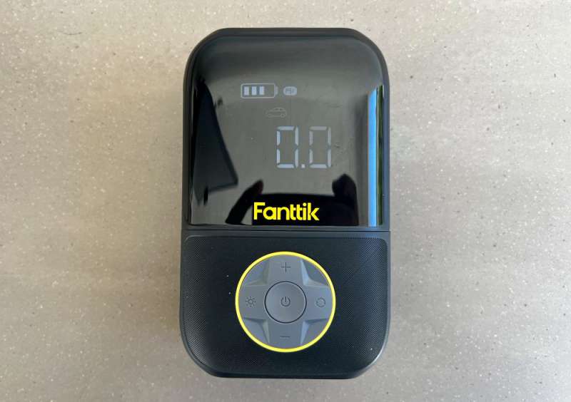 Fanttik X8 Air Inflator review - Palm-sized powered pump packs a punch ...