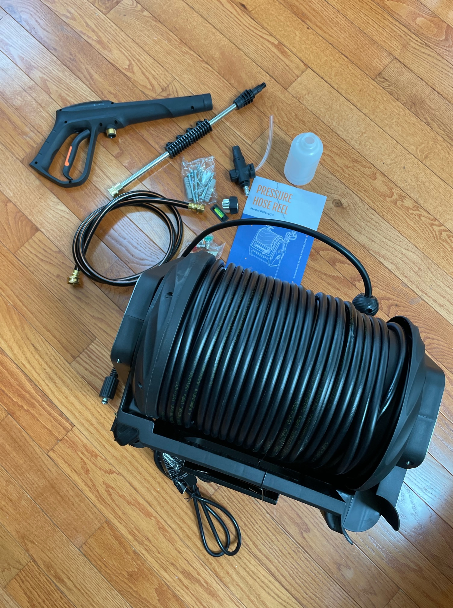 Giraffe Tools Grandfalls Pressure Washer review - Powerful spiffy ...