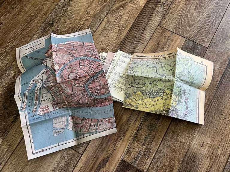 Indiana Jones grail diary replica review - The Gadgeteer