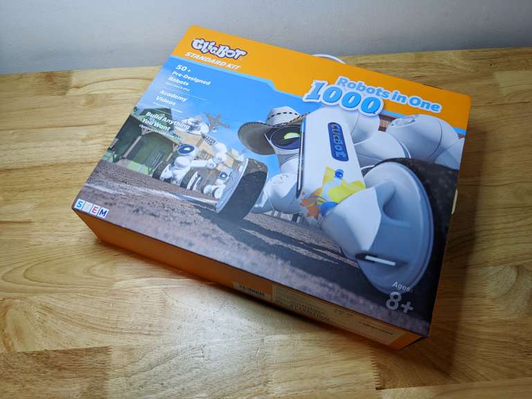 ClicBot Standard Robotics Kit review - This might be the droid you're ...