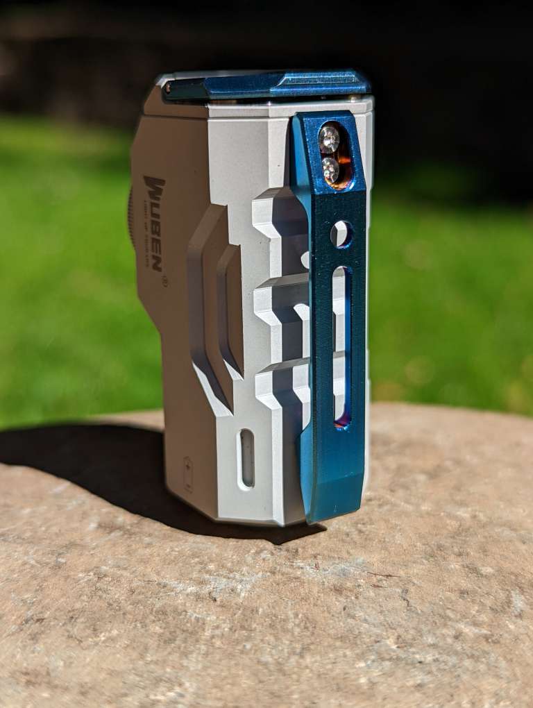 Wuben X-0 Knight rechargeable flashlight review - a mini magnetized ...