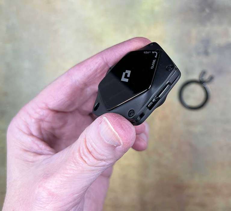 PITAKA Pita!Tag multi-tool review - An AirTag case with 4 built-in ...