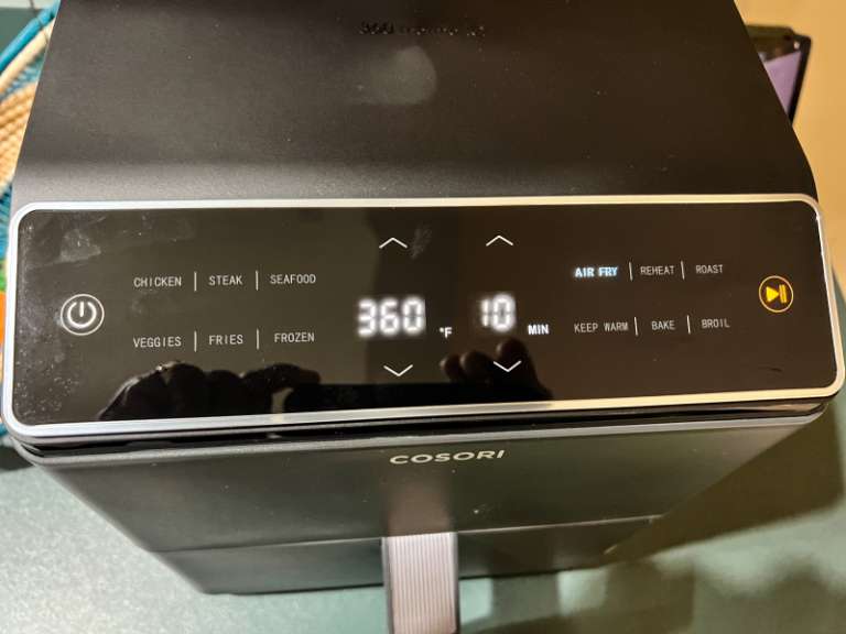 Cosori Dual Blaze 6.8QT Smart Air Fryer review - The Gadgeteer
