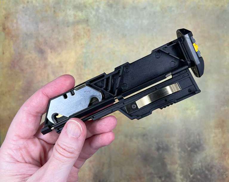 ToughBuilt Reload Utility Knife and Scraper Utility Knife review ...