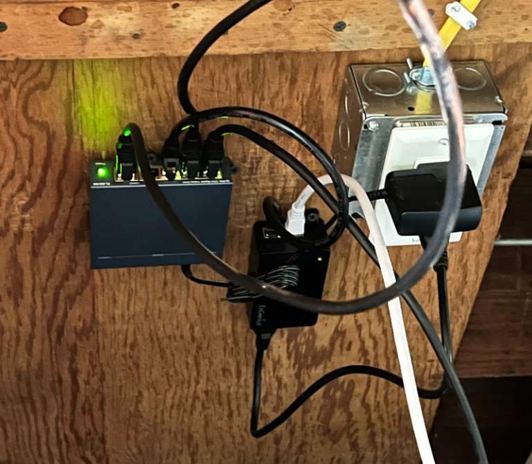 EnGenius ECW220S Cloud-Managed Wi-Fi 6 Security Access Point review ...