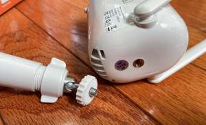 Euki ZY-E3 solar-powered Wifi security camera review – Prevent porch ...
