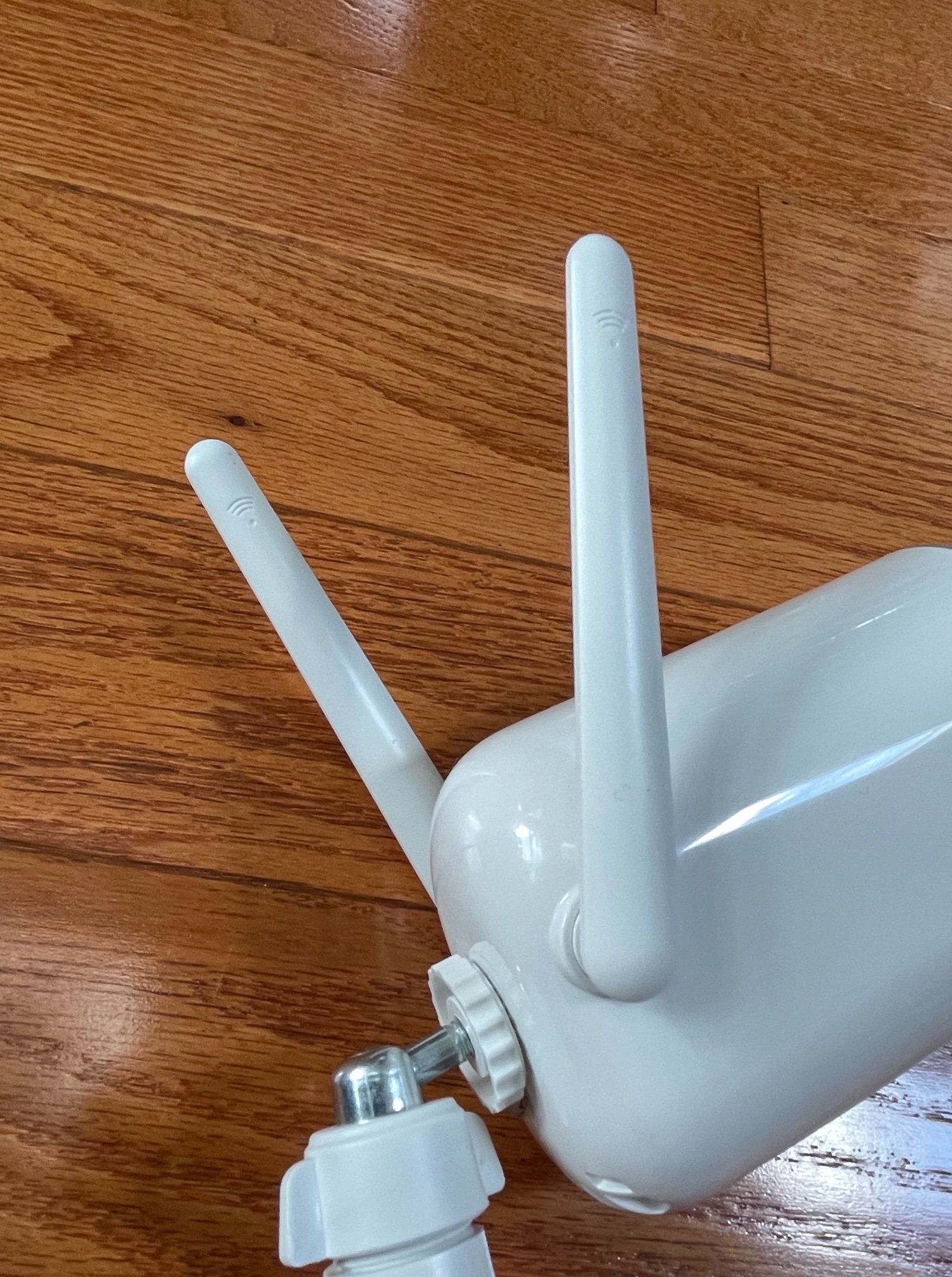 Euki ZY-E3 solar-powered Wifi security camera review – Prevent porch ...