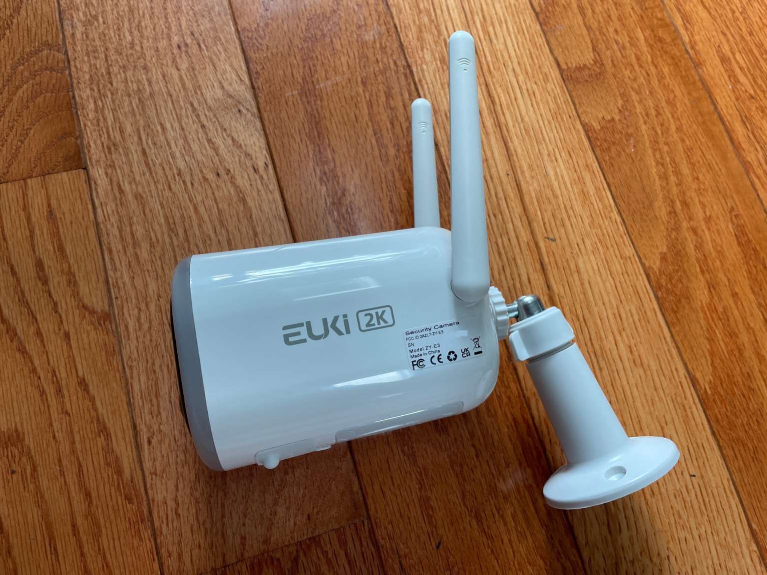 Euki ZY-E3 solar-powered Wifi security camera review – Prevent porch ...