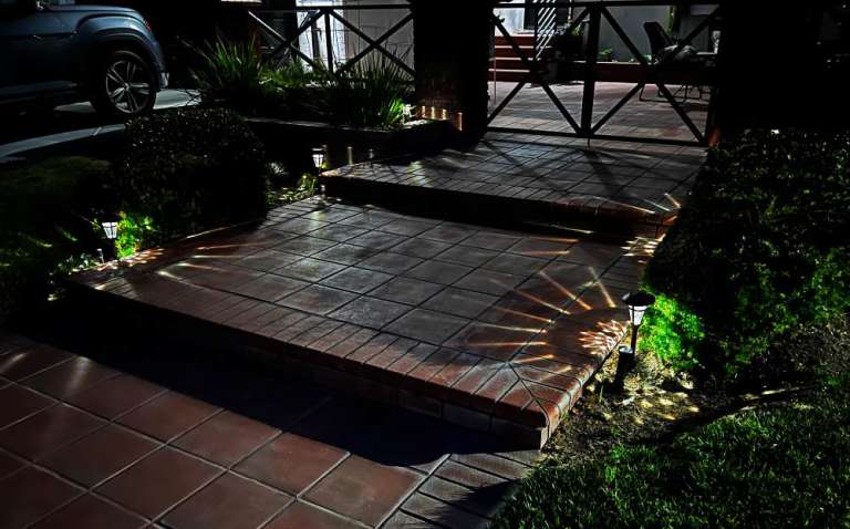 Gigalumi Solar Bronze Finished Garden Lights review - Light your way ...