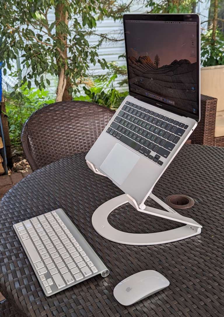 Twelve South Curve Flex laptop stand review - Puts your laptop at eye ...