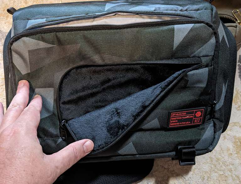 Hex Ranger DSLR Sling XL camera bag review - A stylish way to carry ...
