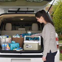 This traveling "crock-pot" will be the hero of your next camping trip ...