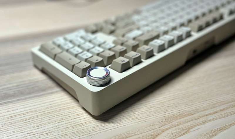 Mechkeys JAMESDONKEY RS2 Mechanical Keyboard review - A solid retro ...