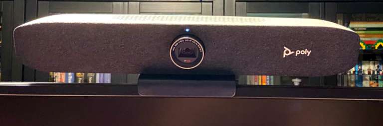 Poly Studio P15 Personal Video Bar review - A one piece total video ...