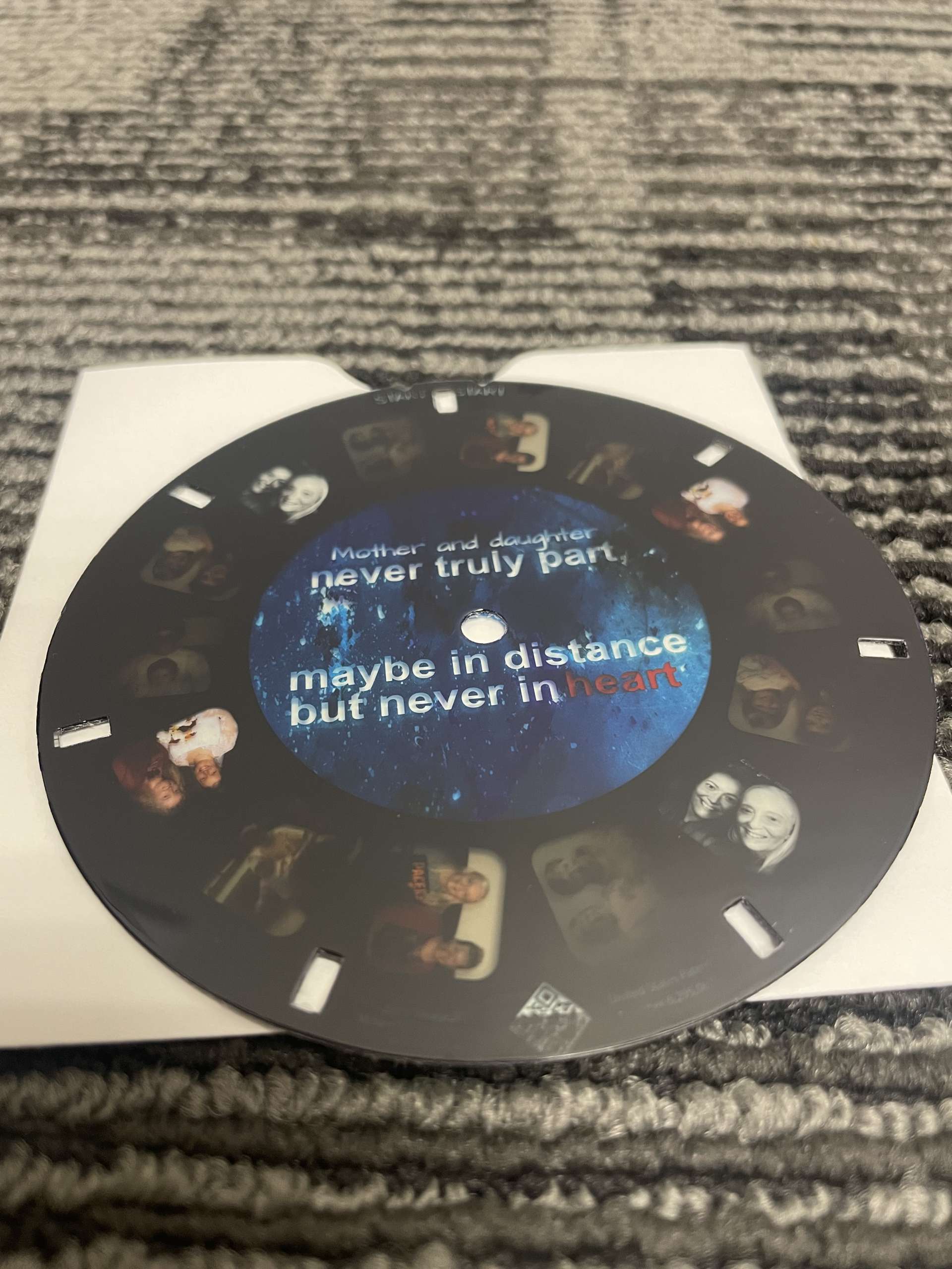 Image3D RetroViewer review - a 3D viewer toy - The Gadgeteer