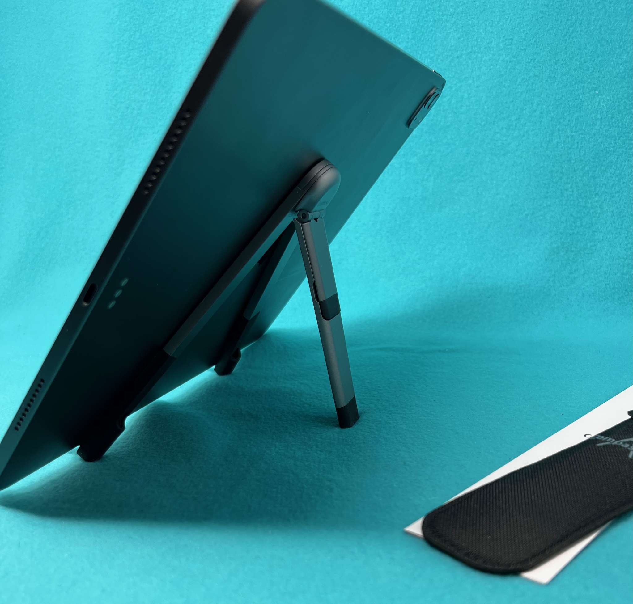 Twelve South Compass Pro tablet stand review - Stand and deliver - The ...