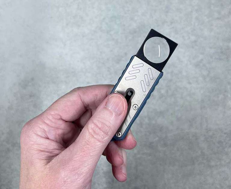 TEC Neo-Spec Pocket Magnifier review - Tiny 5x magnifier for your EDC ...