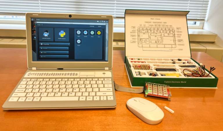 Elecrow CrowPi-L Raspberry Pi Laptop review - Learn to program! - The ...