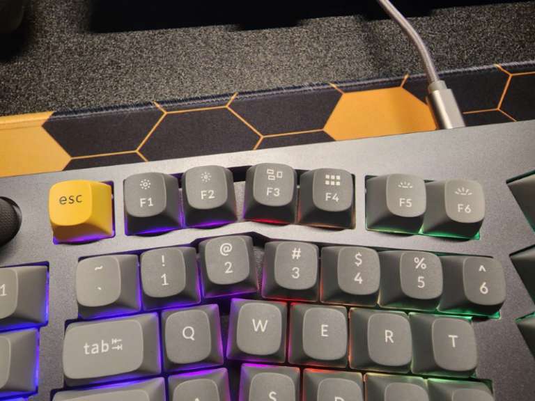 Keychron Q10 split mechanical keyboard review - A 75% TKL Alice layout ...
