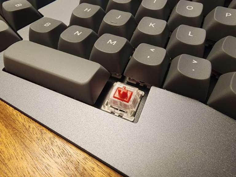 Keychron Q10 split mechanical keyboard review - A 75% TKL Alice layout ...