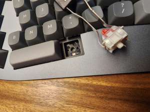 Keychron Q10 split mechanical keyboard review - A 75% TKL Alice layout ...