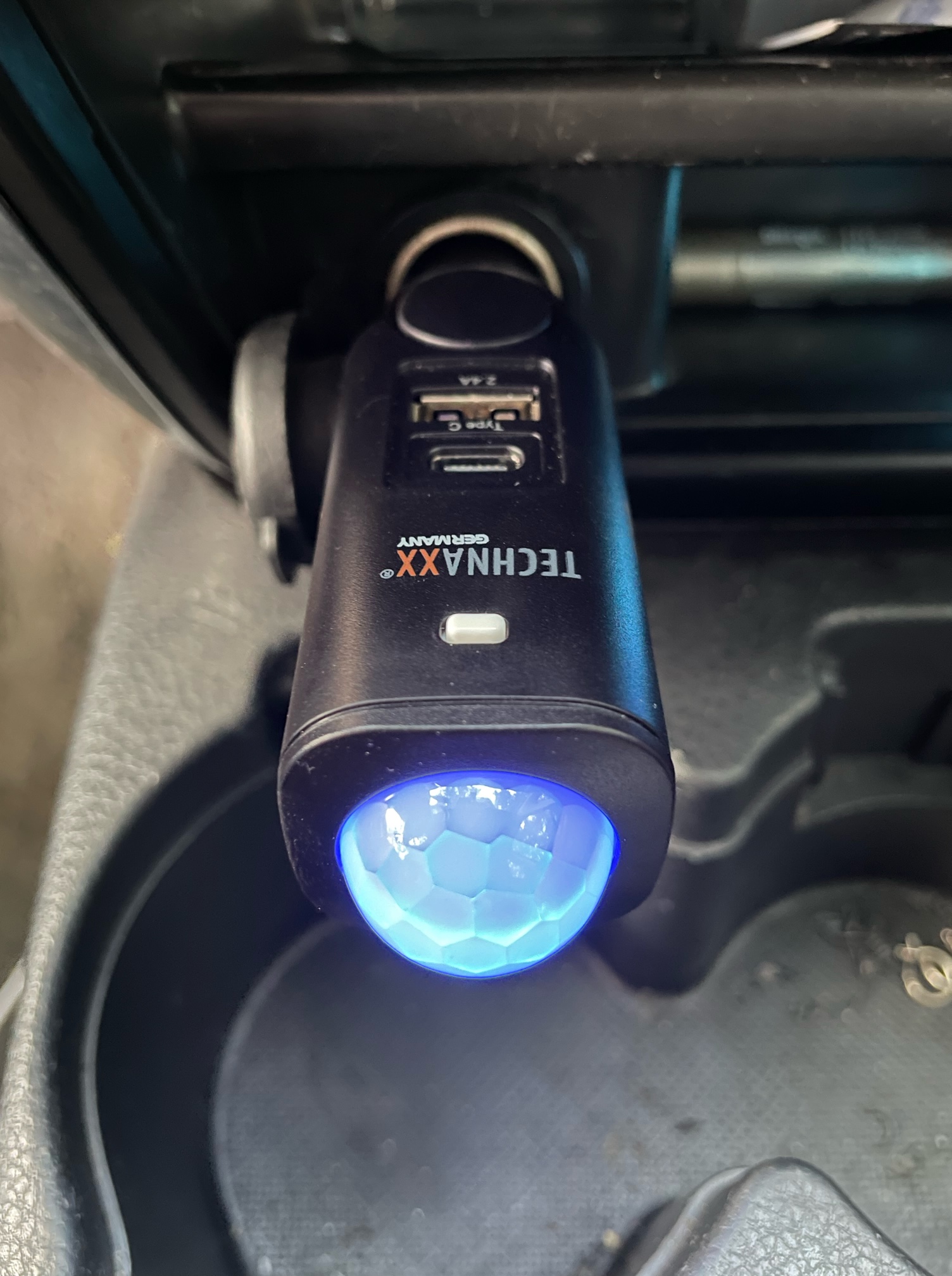 Technaxx TX-168 Pro universal car alarm review - Portable protection ...