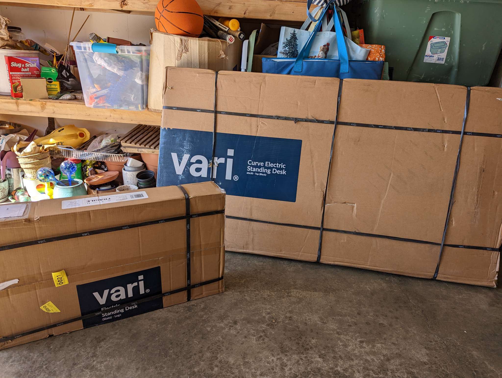 Vari Curve Electric Standing Desk 60x30 review - top notch comfort ...
