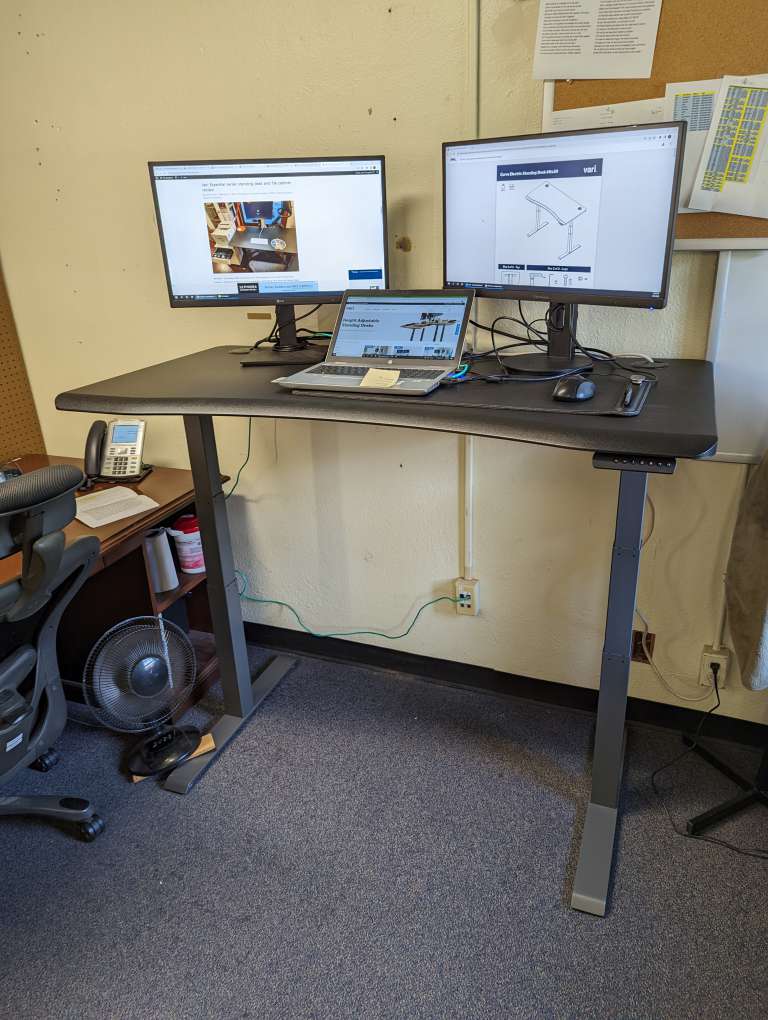 Vari Curve Electric Standing Desk 60x30 review - top notch comfort ...